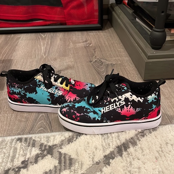 Heelys | Shoes | The Original Heelys Wheeled Shoe | Poshmark
